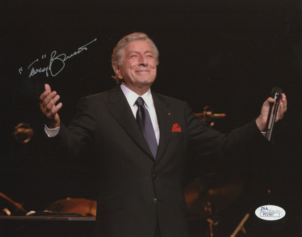 Tony Bennett Signed 8x10 Photo (JSA COA) | Pristine Auction