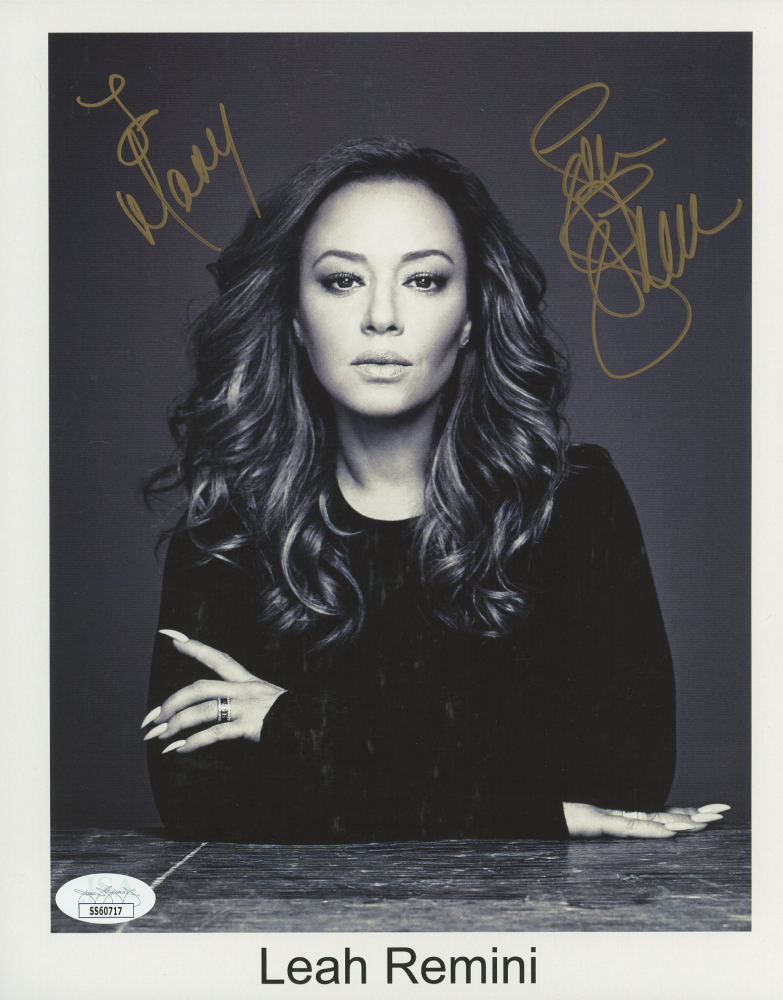 Leah Remini Signed 8x10 Photo (JSA COA) | Pristine Auction