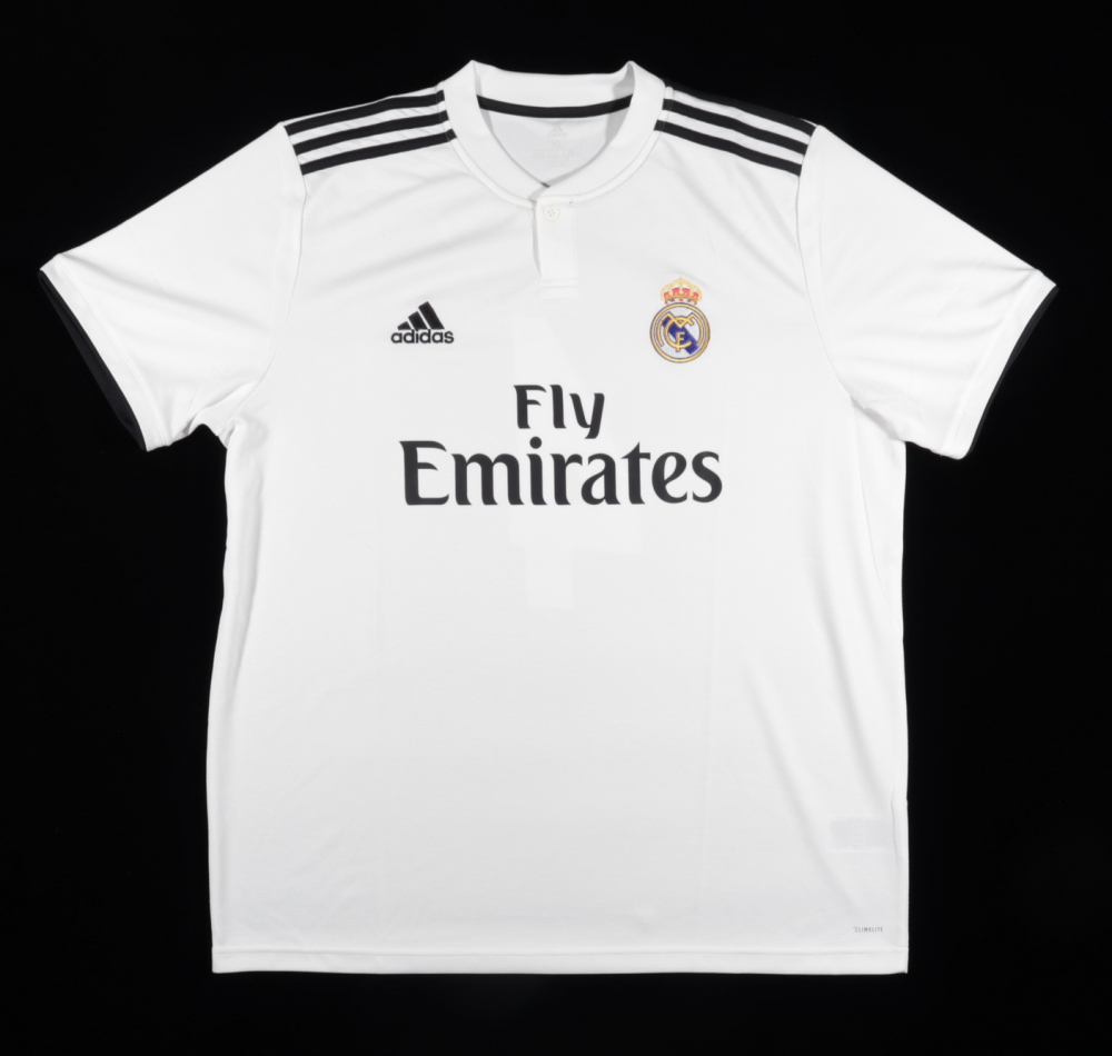 Sergio Ramos Signed Real Madrid CF Jersey (Beckett COA) | Pristine Auction