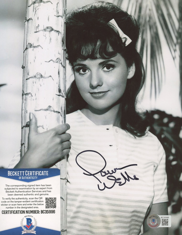 Dawn Wells Signed "Gilligan's Island" 8x10 Photo (Beckett COA) | Pristine Auction