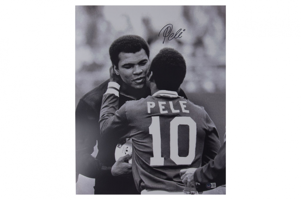 Pele Signed Team Brazil 16x20 Photo (Beckett COA) | Pristine Auction