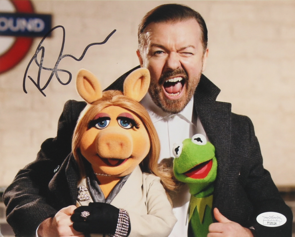 Ricky Gervais Signed "Muppets Most Wanted" 8x10 Photo (JSA COA ...
