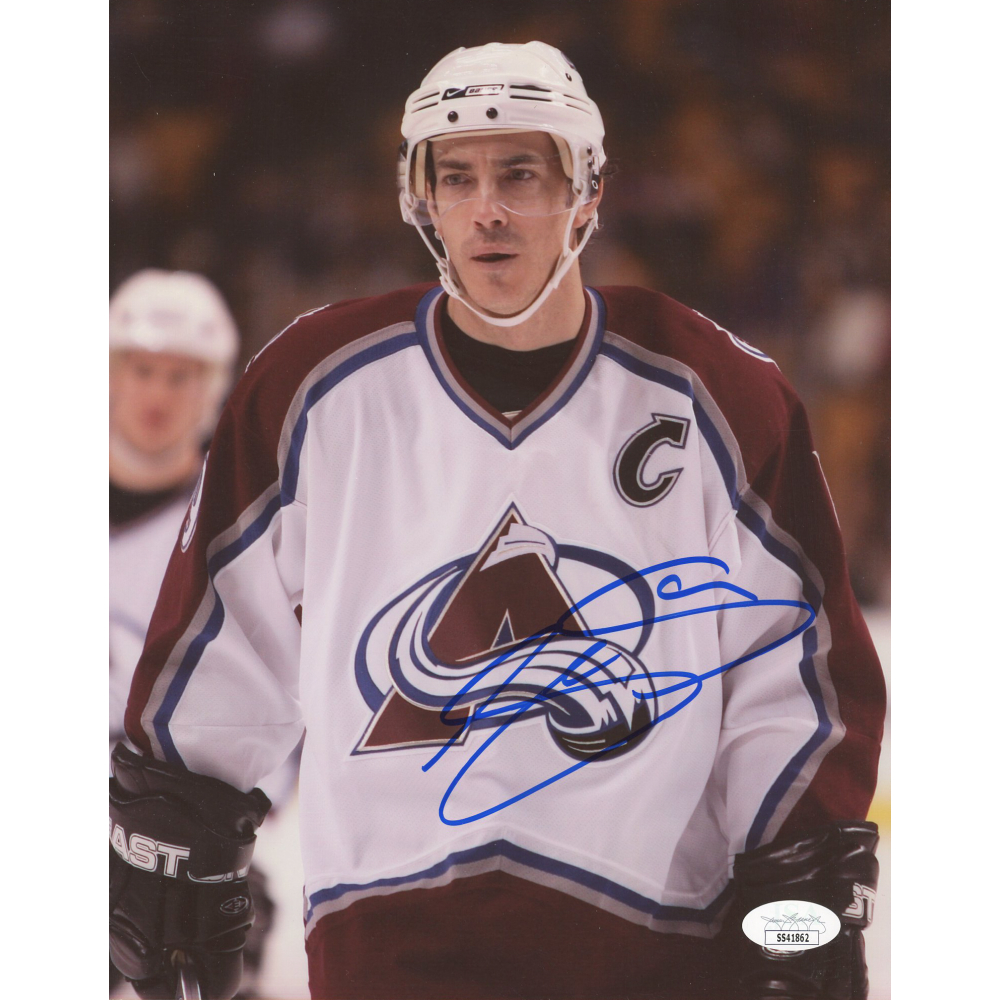 Joe Sakic Signed Avalanche 8x10 Photo (JSA COA) | Pristine Auction