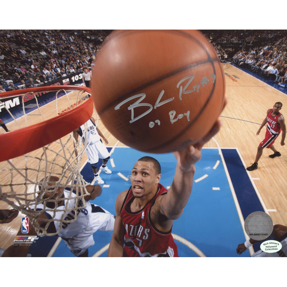 Brandon Roy Signed Trail Blazers 8x10 Photo Inscribed "07 ROY ...