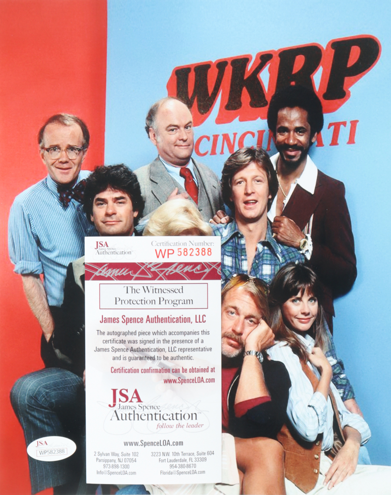 Loni Anderson Signed "WKRP In Cincinnati" 8x10 Photo (JSA COA) | Pristine Auction