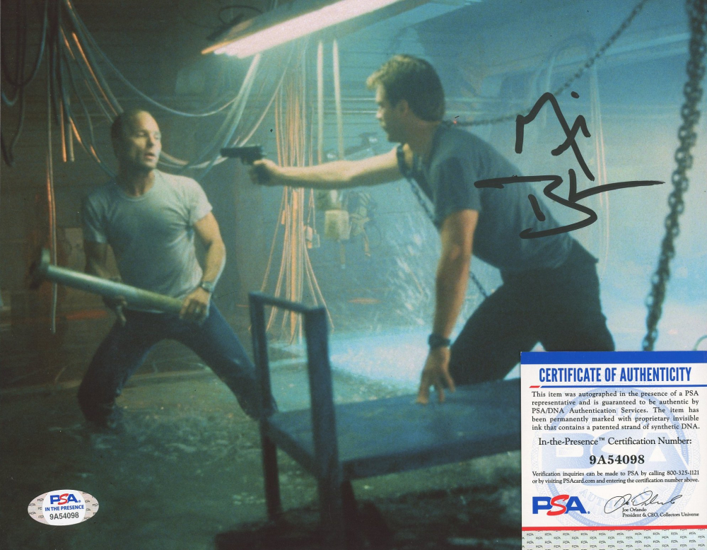 Michael Biehn Signed "The Abyss" 8x10 Photo (PSA COA) | Pristine Auction