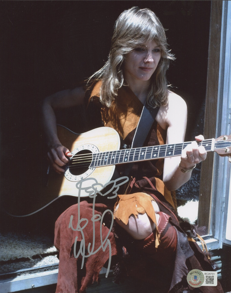 Nancy Wilson Signed 8x10 Photo (Beckett COA) | Pristine Auction