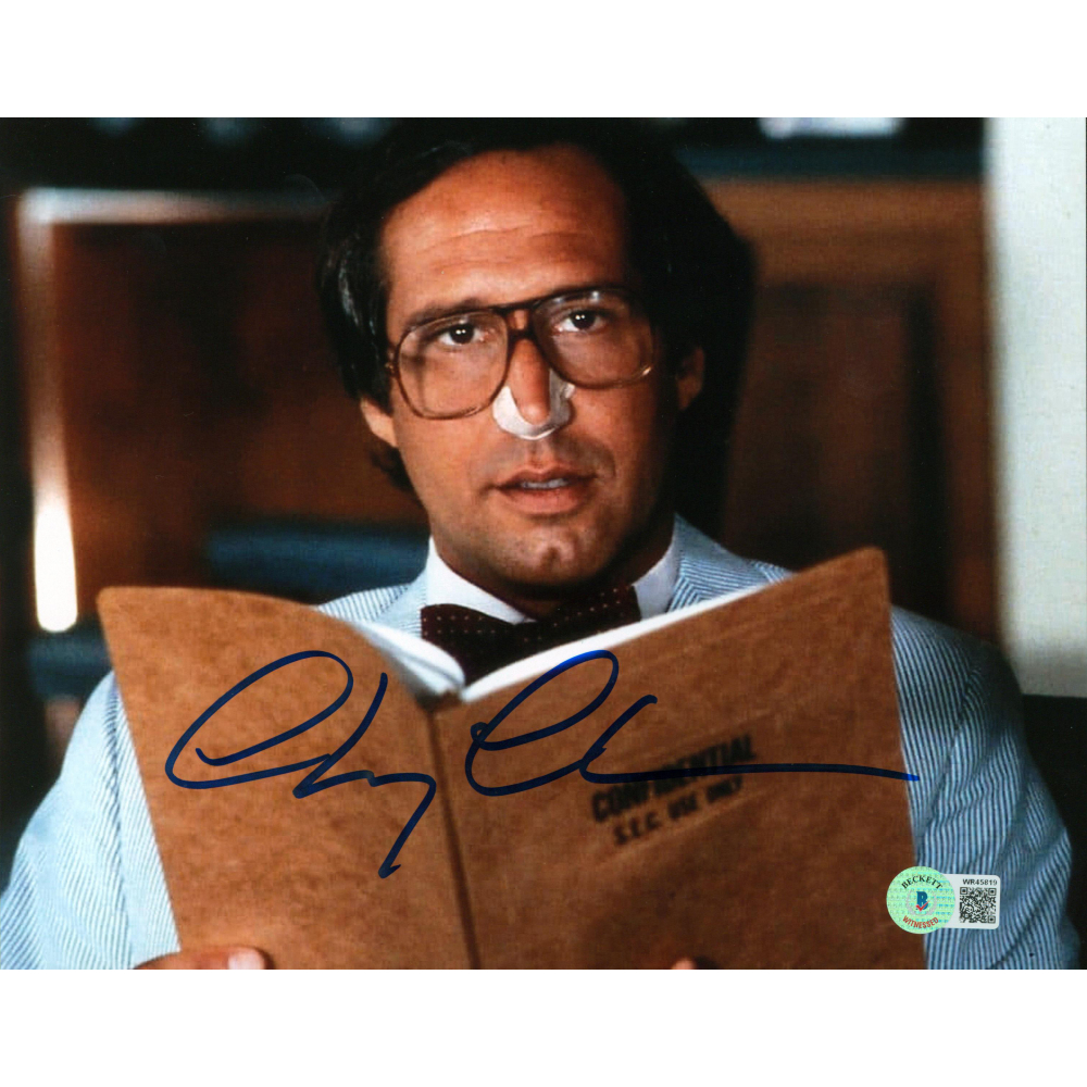 Chevy Chase Signed "Fletch" 8x10 Photo (Beckett) | Pristine Auction