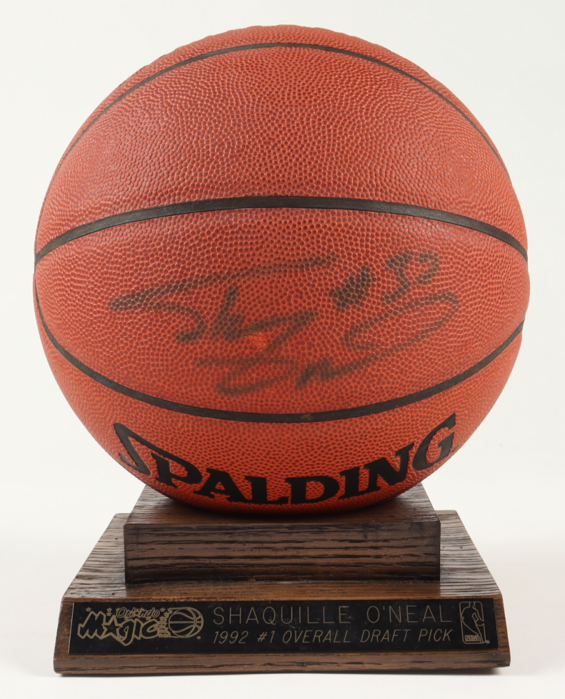 Shaquille O'Neal Signed Basketball with Display Stand (JSA COA ...