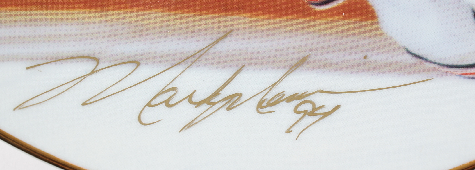 Mark Messier Signed LE Rangers Porcelain Plate (Beckett COA) | Pristine ...