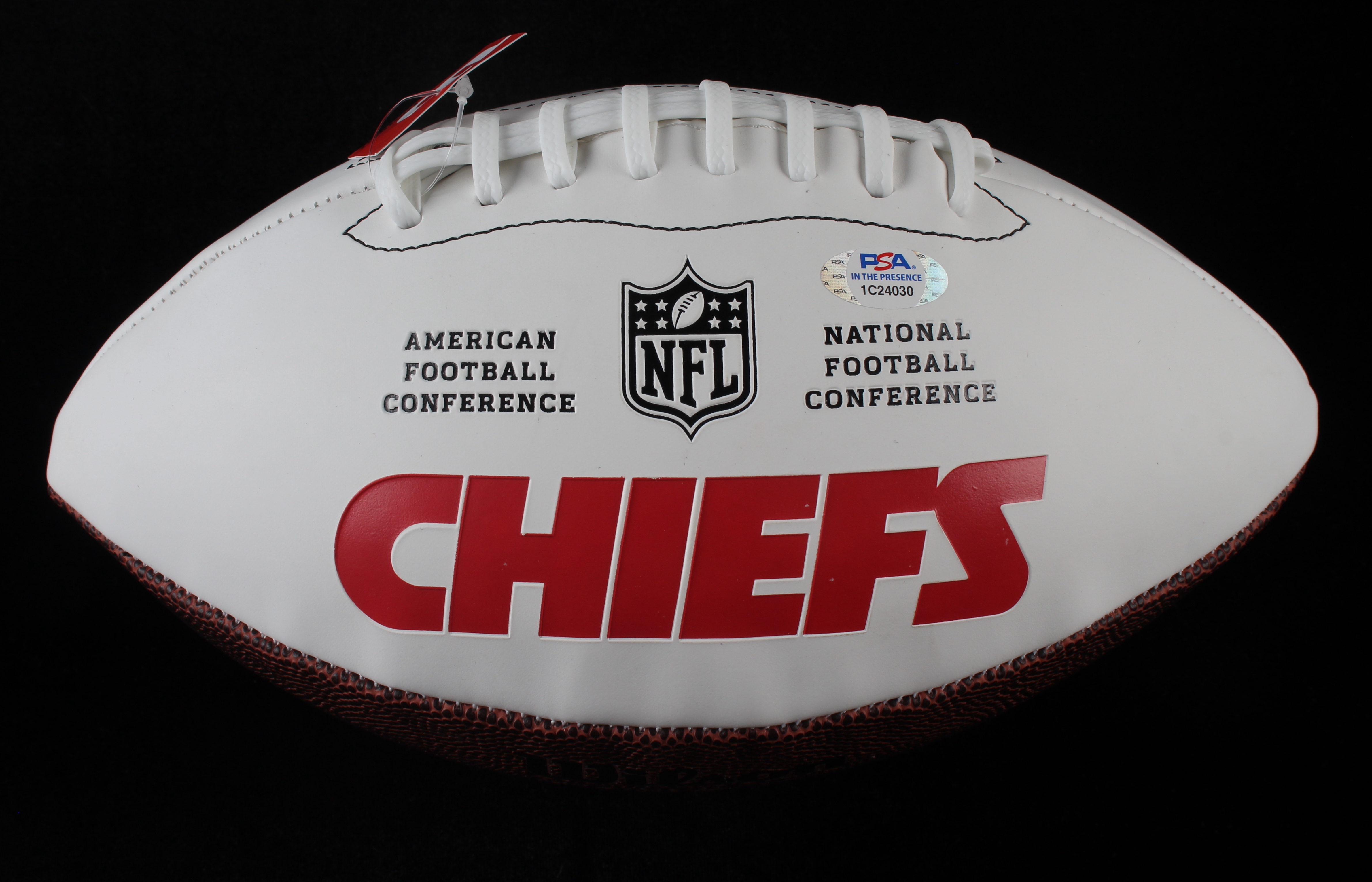 Tyreek Hill Signed Chiefs Logo Football (PSA Hologram) | Pristine Auction