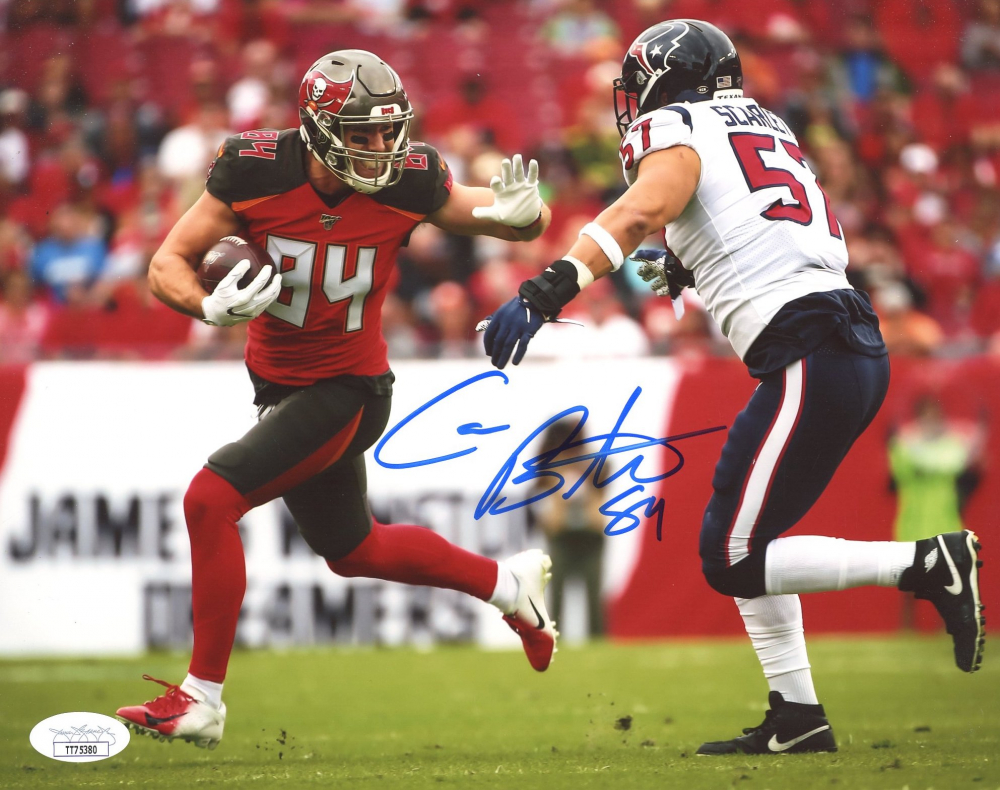 Cameron Brate Signed Buccaneers 8x10 Photo (JSA COA) | Pristine Auction