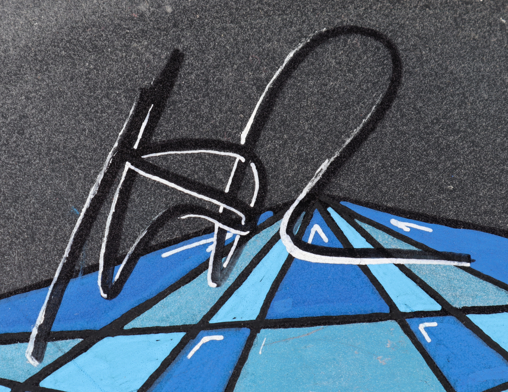 "Hinder" Drumhead Band-Signed by (5) with Joe "Blower" Garvey, Cody ...