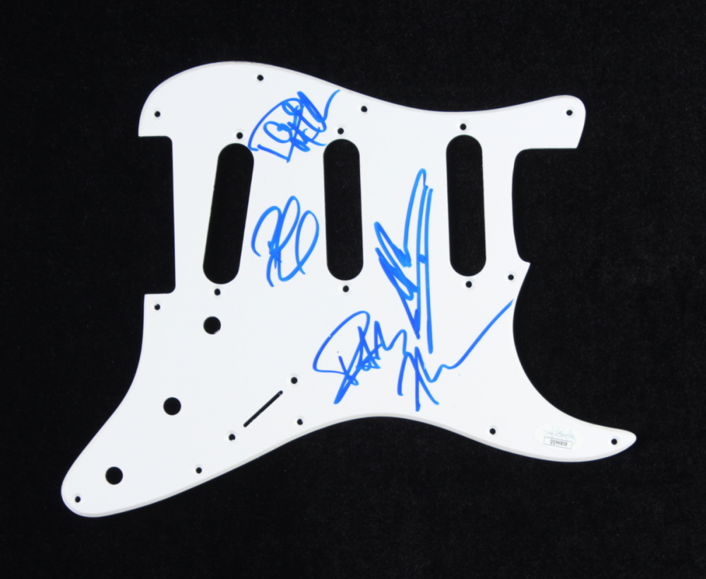 "Machine Head" Pickguard Signed by (4) with Robb Flynn, Jared ...