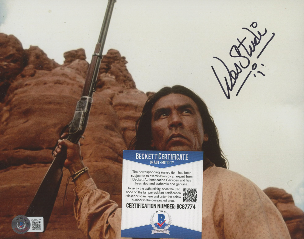 Wes Studi Signed "The Last of the Mohicans" 8x10 Photo (Beckett) | Pristine Auction