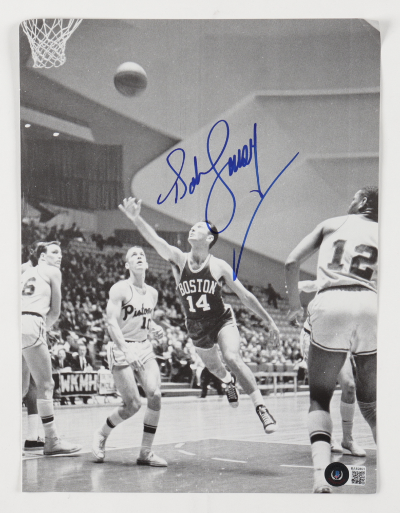 Bob Cousy Signed 9x12 Photo Cut (Beckett) | Pristine Auction