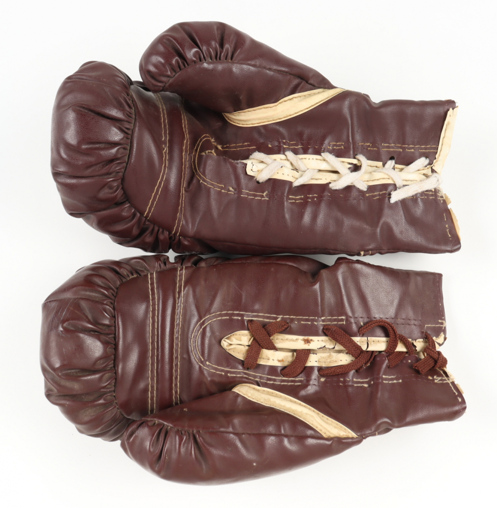 Mike Tyson Signed Vintage 1960s Everlast Jack Dempsey Boxing Glove (PSA ...