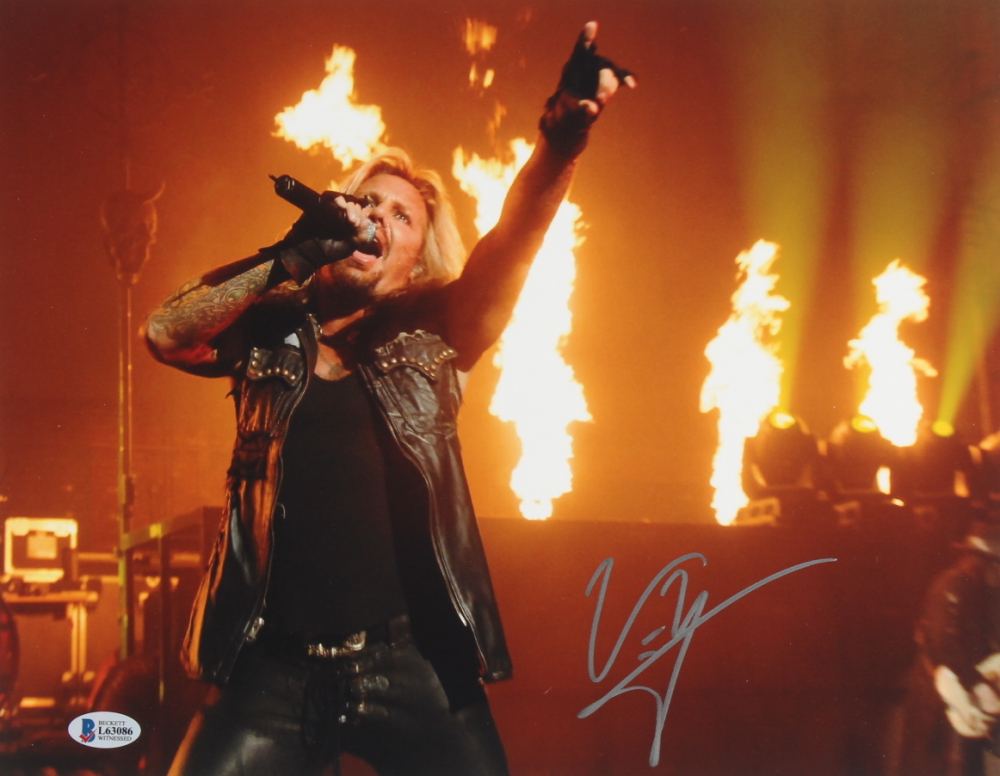 Vince Neil Signed 11x14 Photo (Beckett) | Pristine Auction