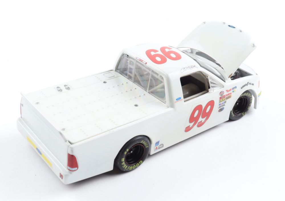 Carl Edwards #99 Superchips / 2003 Ford F-150 - 1:24 Premium Action ...