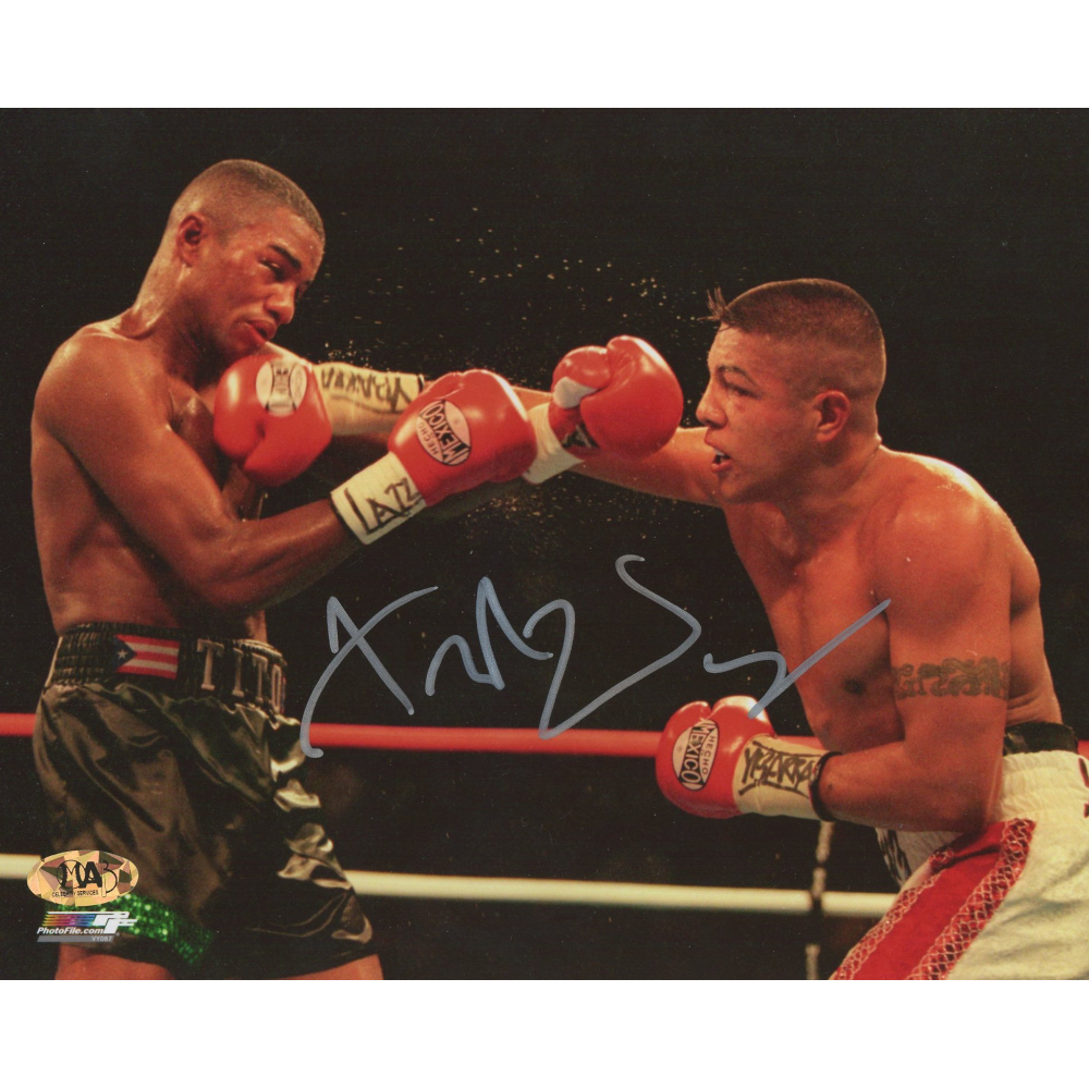 Fernando Vargas Signed 8x10 Photo (MAB) | Pristine Auction