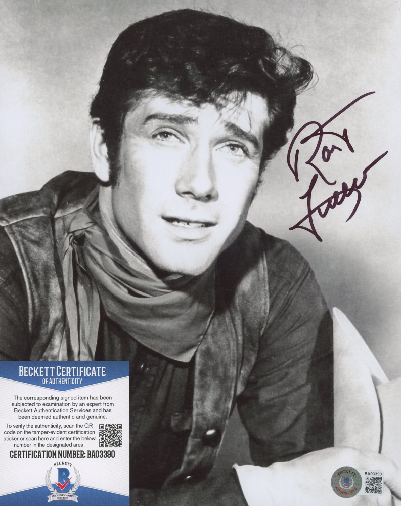 Robert Fuller Signed 8x10 Photo (Beckett) | Pristine Auction