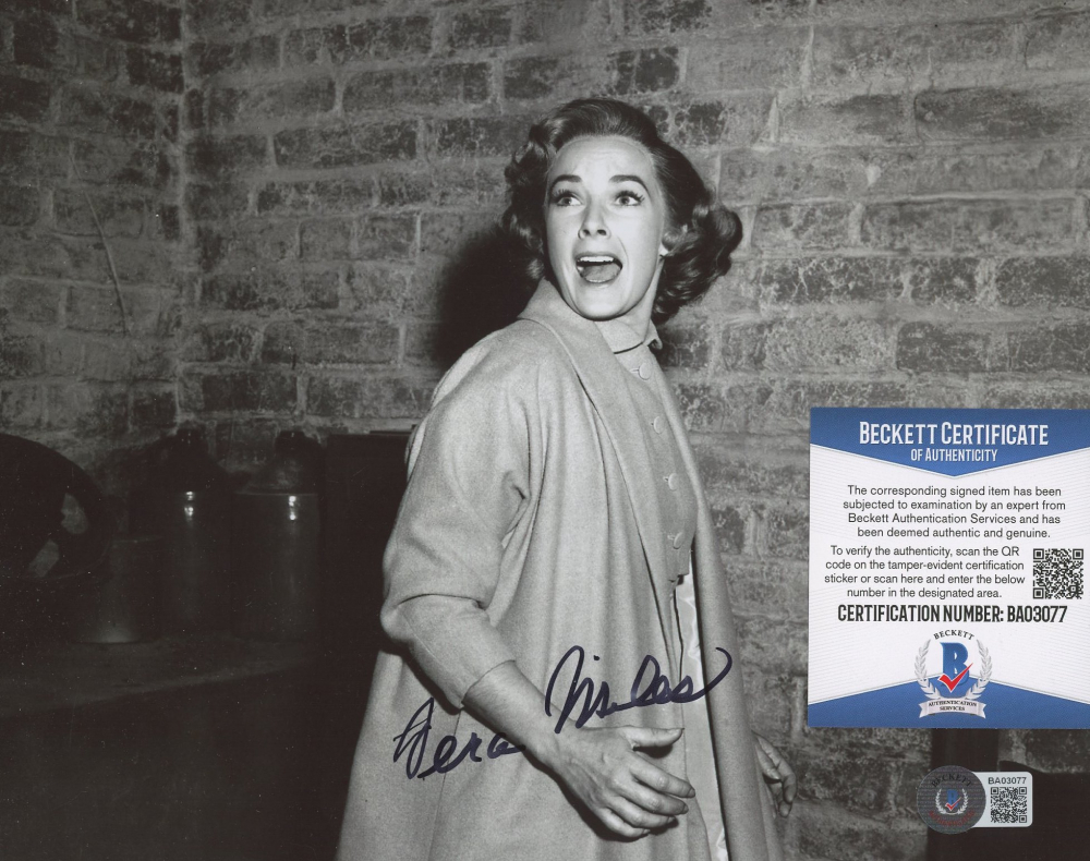Vera Miles Signed "Psycho" 8x10 Photo (Beckett) | Pristine Auction