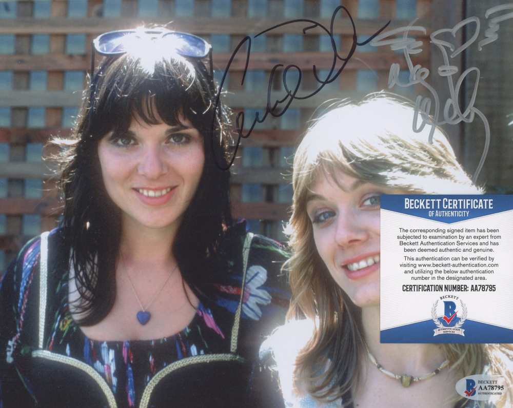 Ann Wilson & Nancy Wilson Signed "Heart" 8x10 Photo (Beckett ...
