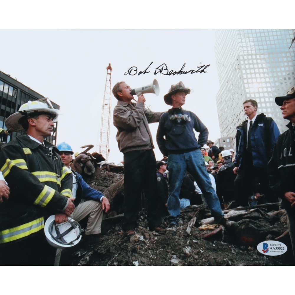 Bob Beckwith Signed 8x10 Photo (Beckett) | Pristine Auction