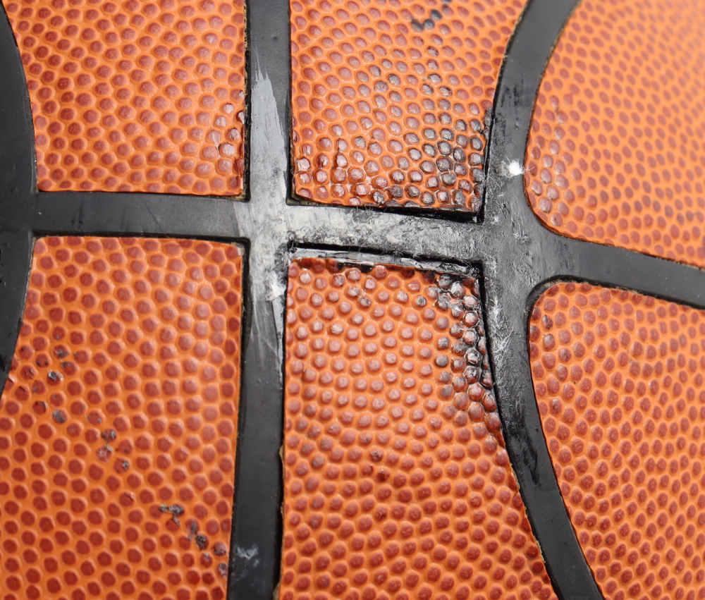 2003-04 Lakers Basketball Team-Signed by (15) with Kobe Bryant ...