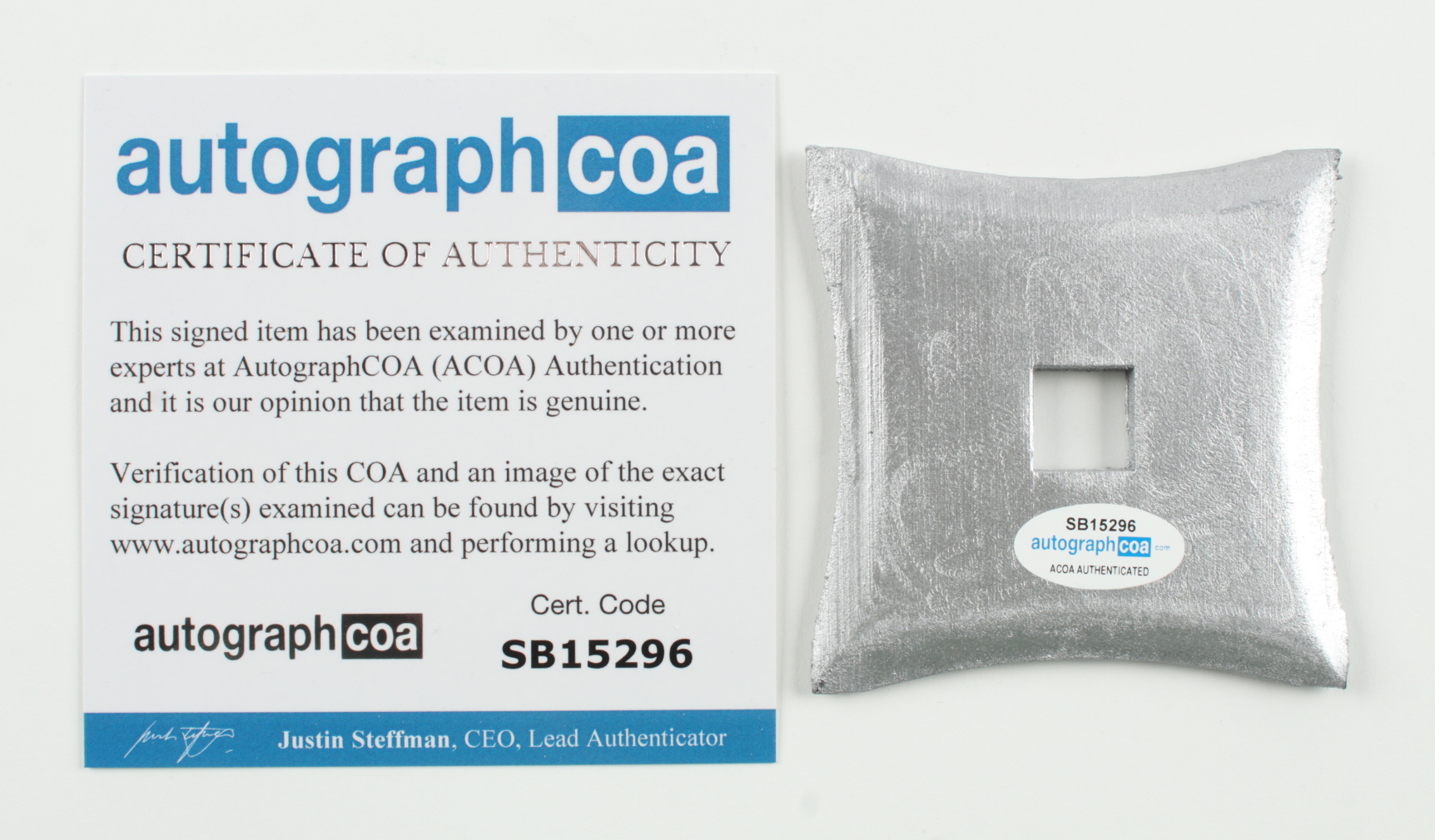 Arthur Roberts Signed Replica Ninja Star (ACOA) | Pristine Auction