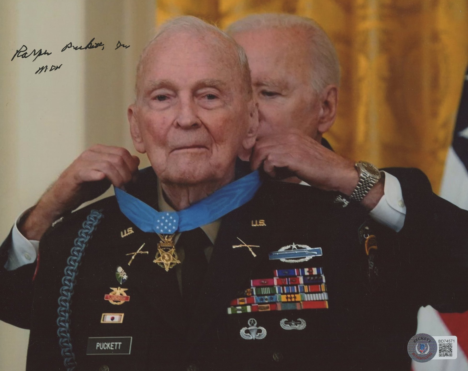 Ralph Puckett Jr. Signed 8x10 Photo Inscribed "MOH" (Beckett ...