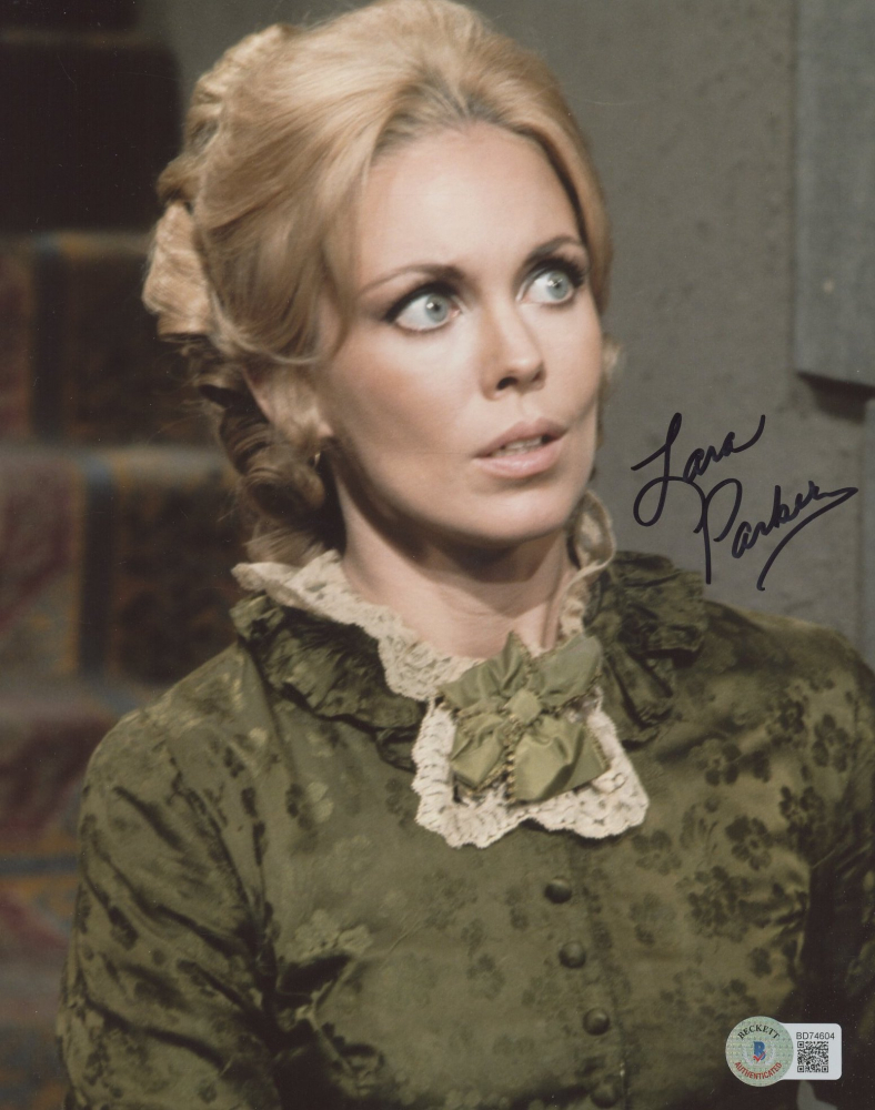 Lara Parker Signed "Dark Shadows" 8x10 Photo (Beckett) | Pristine Auction