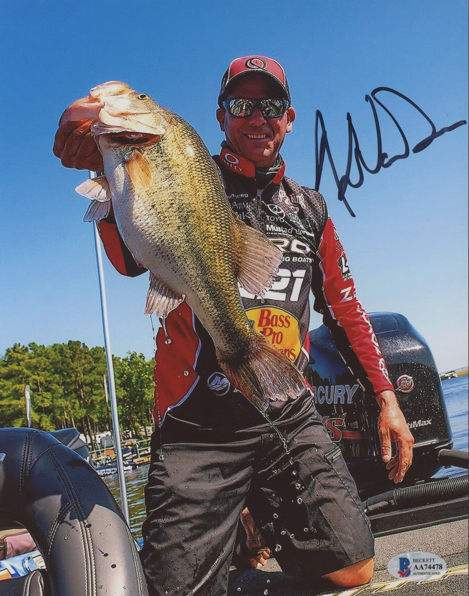 Kevin VanDam Signed 8x10 Photo (Beckett) | Pristine Auction
