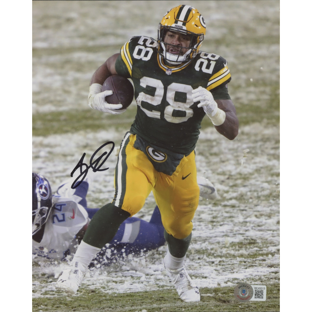 A. J. Dillon Signed Packers 8x10 Photo (Beckett) | Pristine Auction