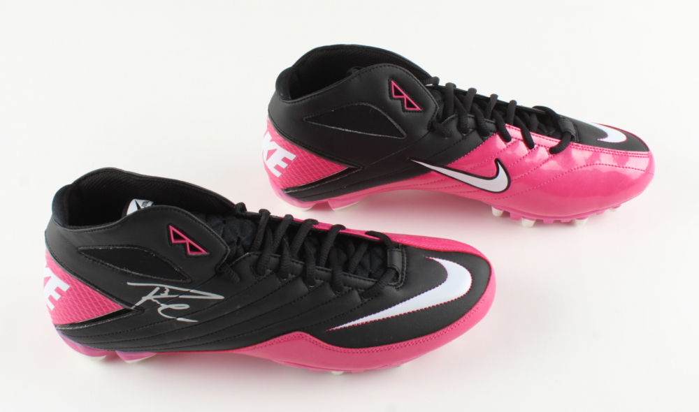 Russell Wilson Signed Pair of Nike Football Cleats (Beckett & Wilson ...