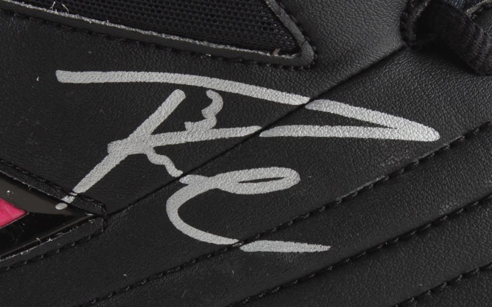 Russell Wilson Signed Pair of Nike Football Cleats (Beckett & Wilson ...