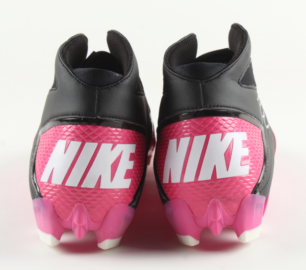 Russell Wilson Signed Pair of Nike Football Cleats (Beckett & Wilson ...