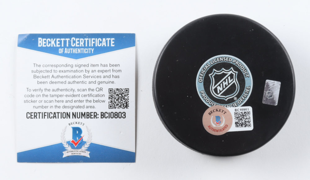 Tom Wilson Signed Capitals Logo Hockey Puck (Beckett) | Pristine Auction