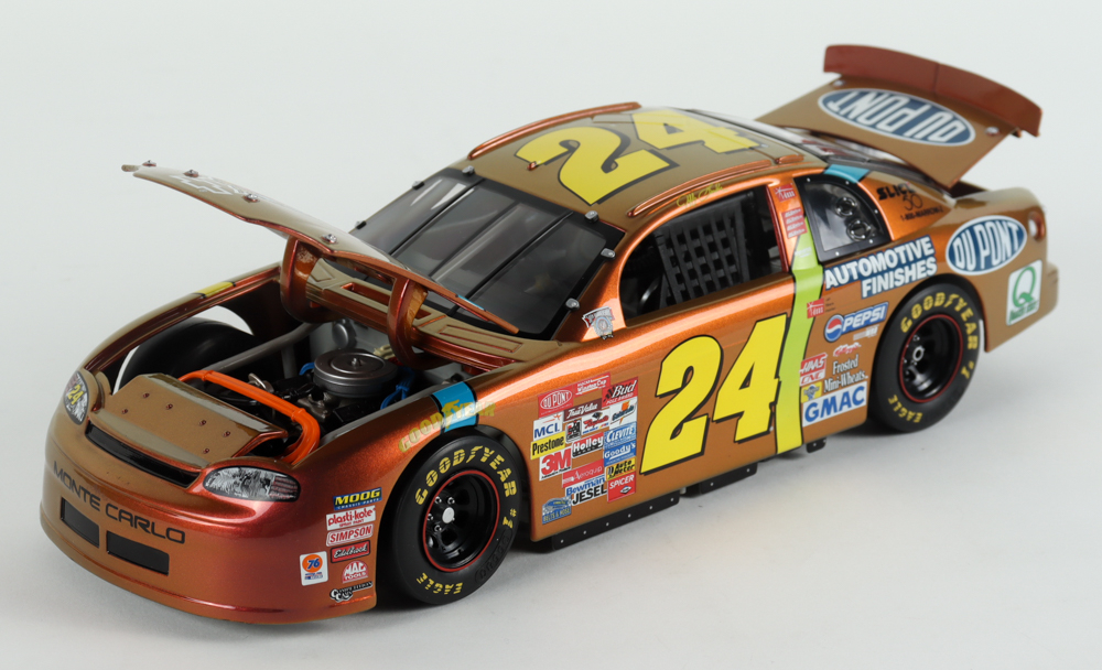 Jeff Gordon LE NASCAR #24 Dupont ChromaLusion Monte Carlo 1:18 Scale ...