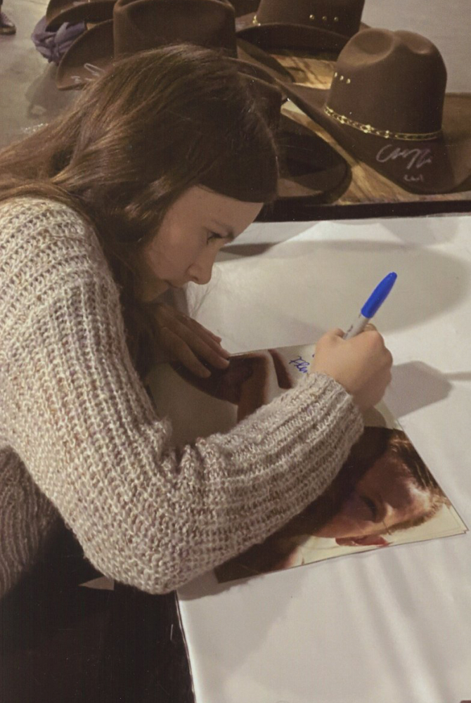 Cailey Fleming Signed "Star Wars: The Force Awakens" 8x10 Photo ...