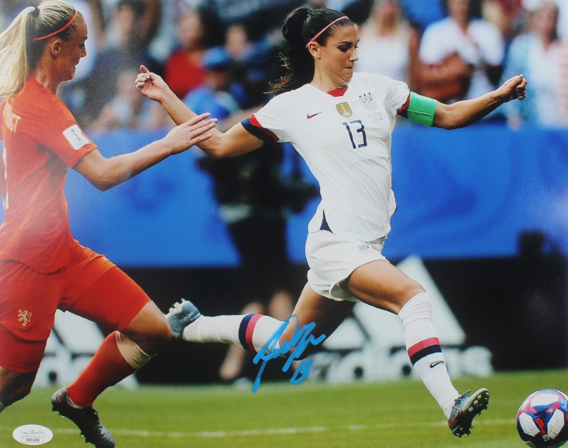 Alex Morgan Signed Team USA 11x14 Photo (JSA) | Pristine Auction