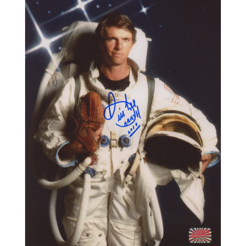 Bill Lee Signed 8x10 Photo Inscribed "Earth 2010" (YSMS) | Pristine Auction