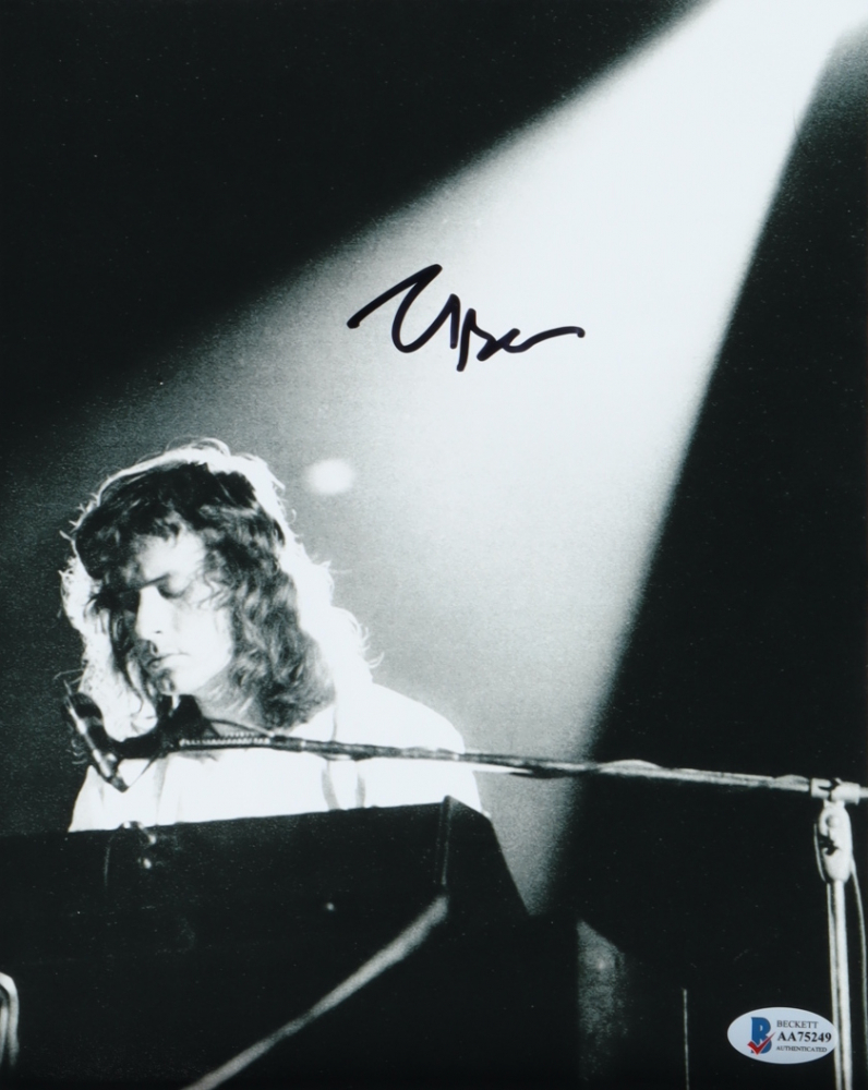 Tony Banks Signed 8x10 Photo (Beckett) | Pristine Auction