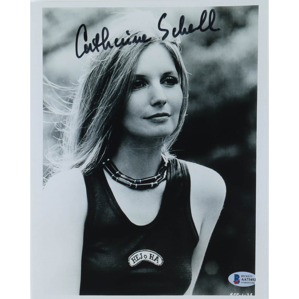 Catherine Schell Signed 8x10 Photo (Beckett) | Pristine Auction
