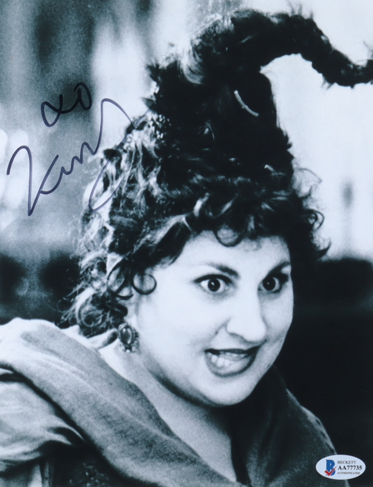 Kathy Najimy Signed "Hocus Pocus" 8x10 Photo (Beckett) | Pristine Auction