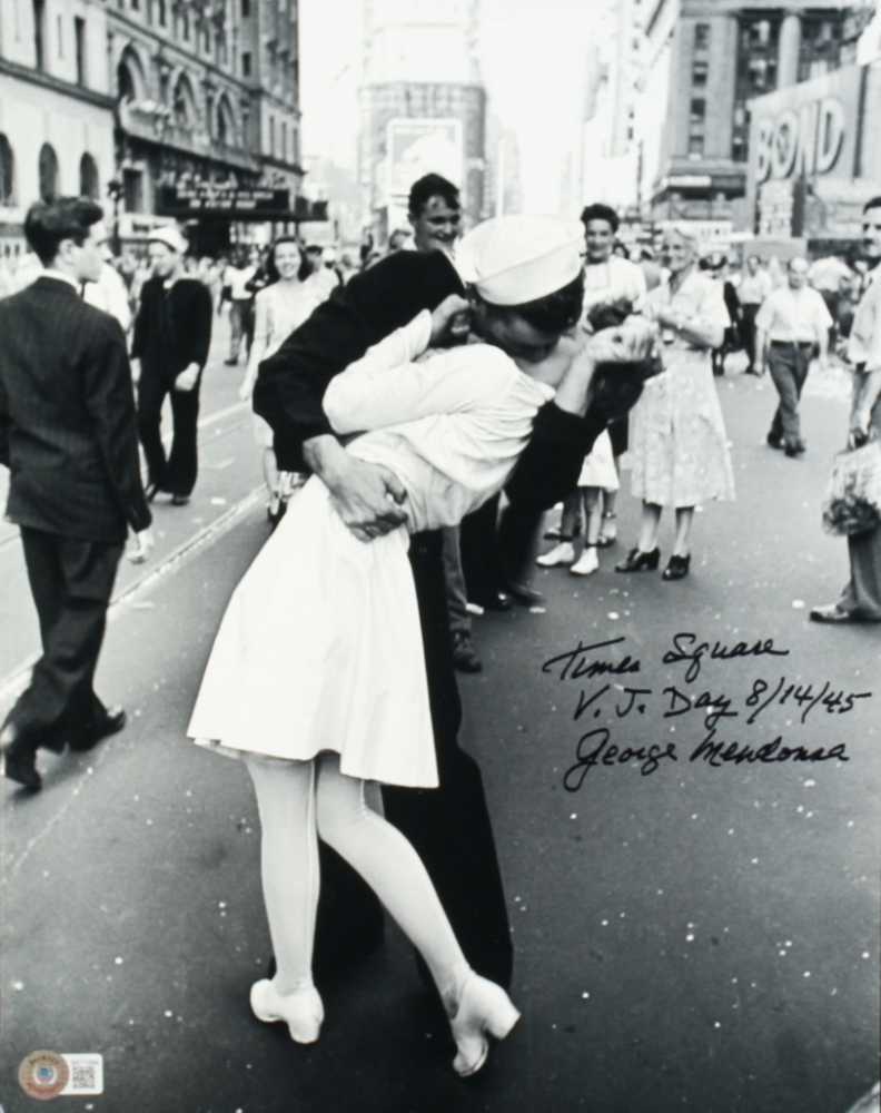 George Mendonsa Signed "V-J Day in Times Square" 11x14 Photo Inscribed ...