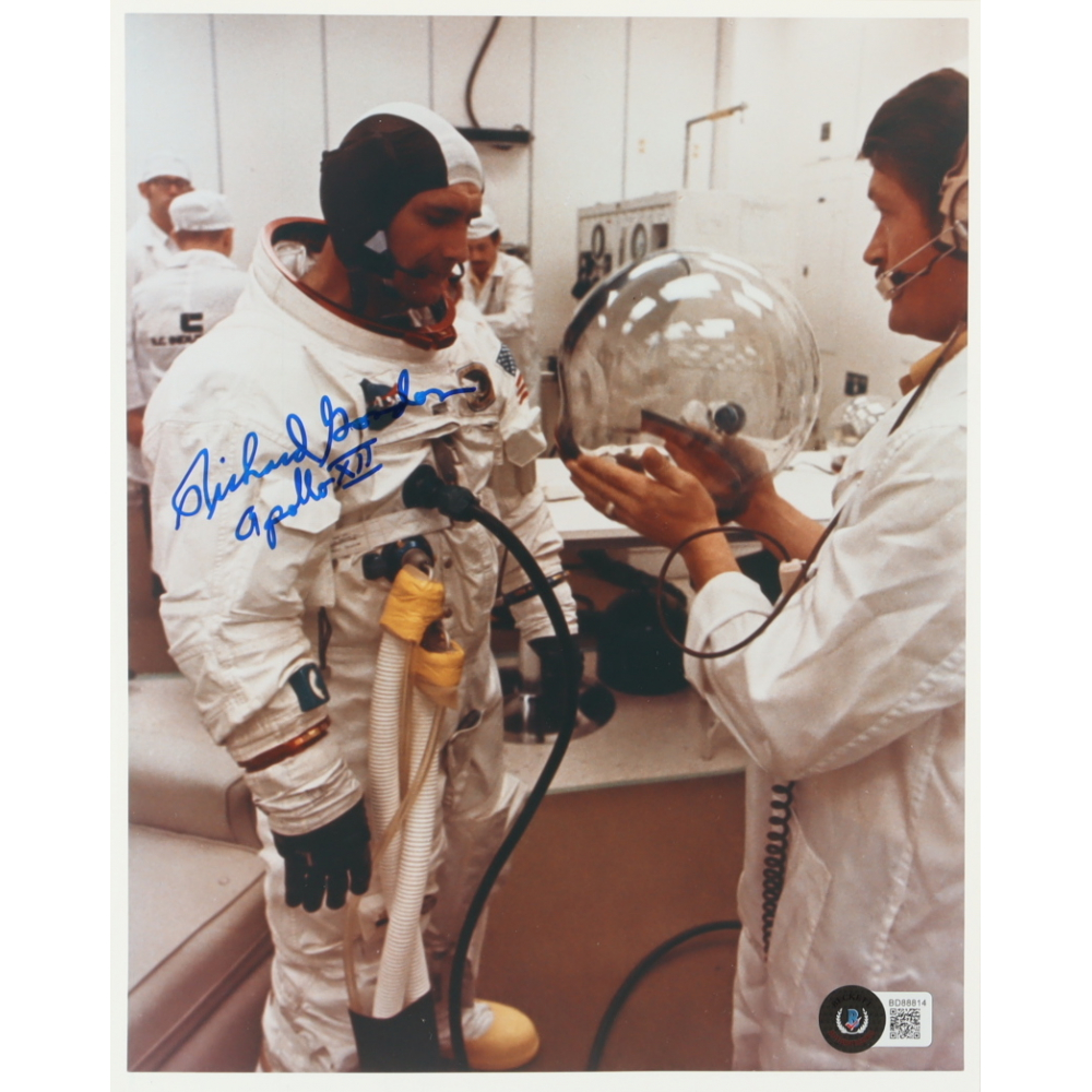 Richard Gordon Signed NASA 8x10 Photo Inscribed "Apollo XII" (Beckett ...