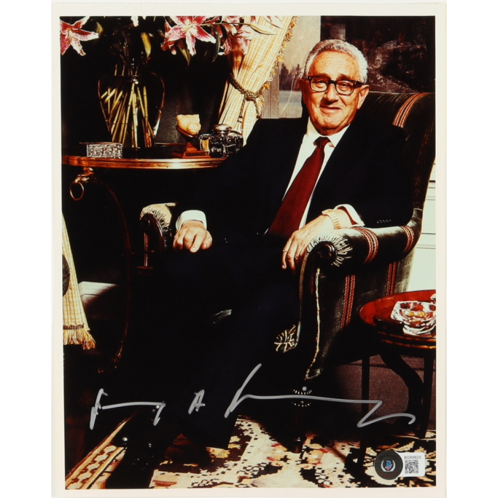 Henry Kissinger Signed 8x10 Photo (Beckett) | Pristine Auction