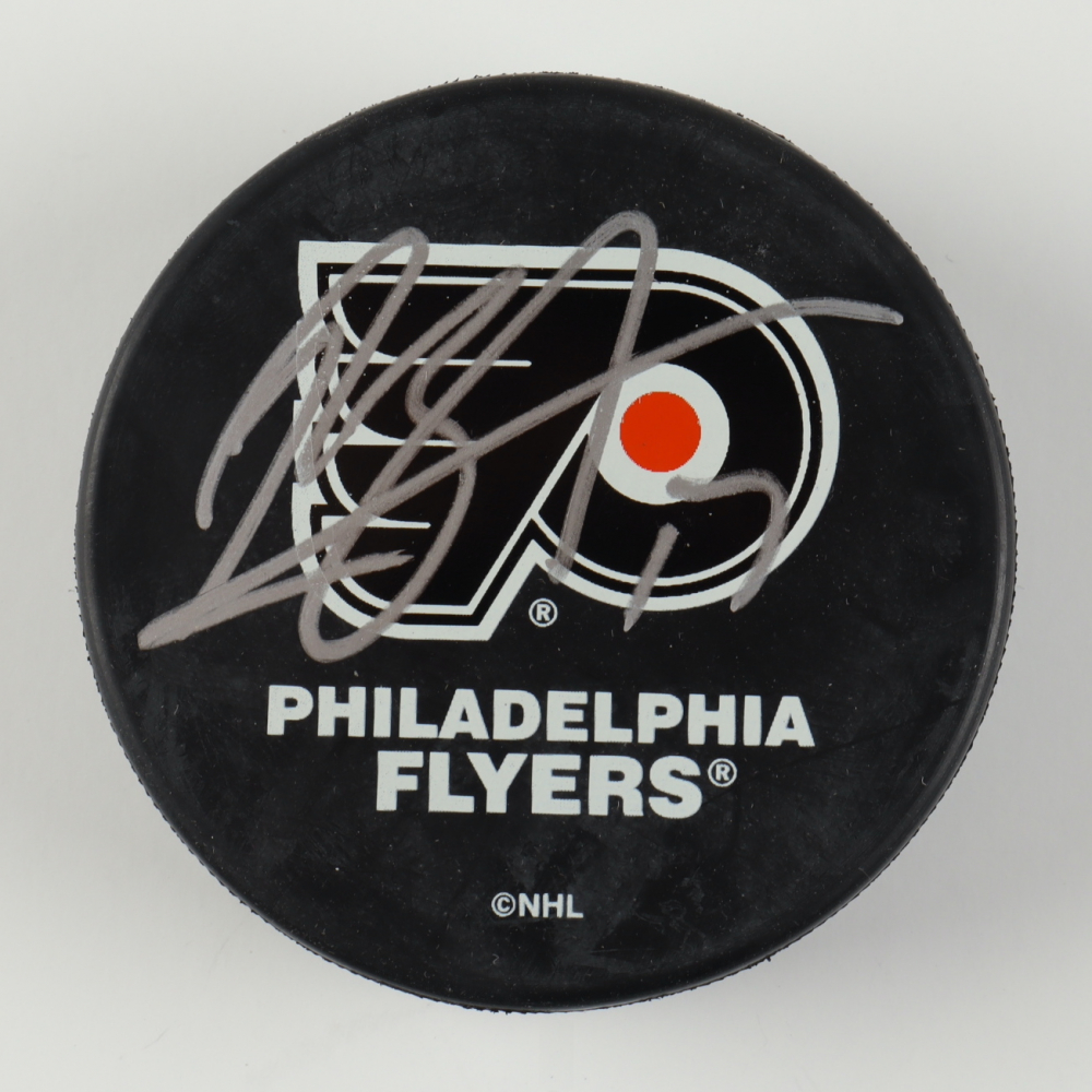 Wayne Simmonds Signed Flyers Logo Hockey Puck (PSA) | Pristine Auction
