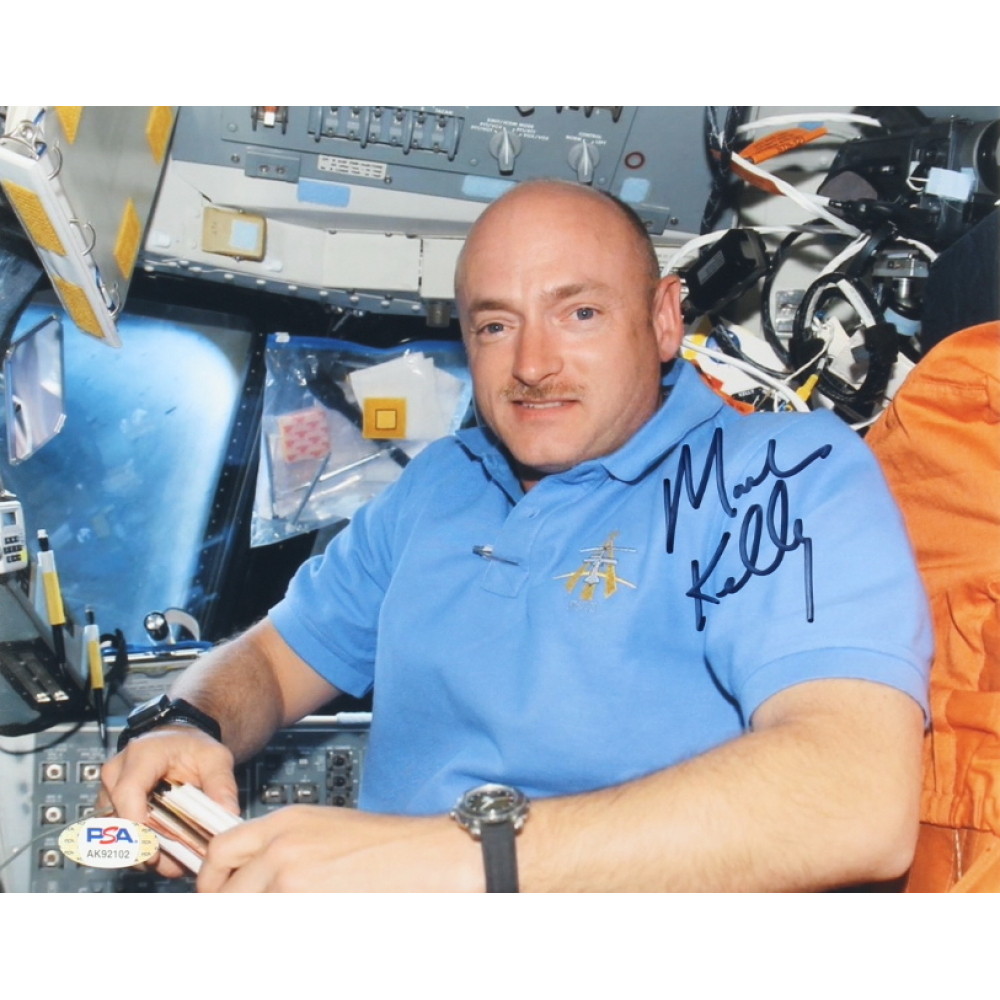 Mark Kelly Signed 8x10 Photo (PSA) | Pristine Auction